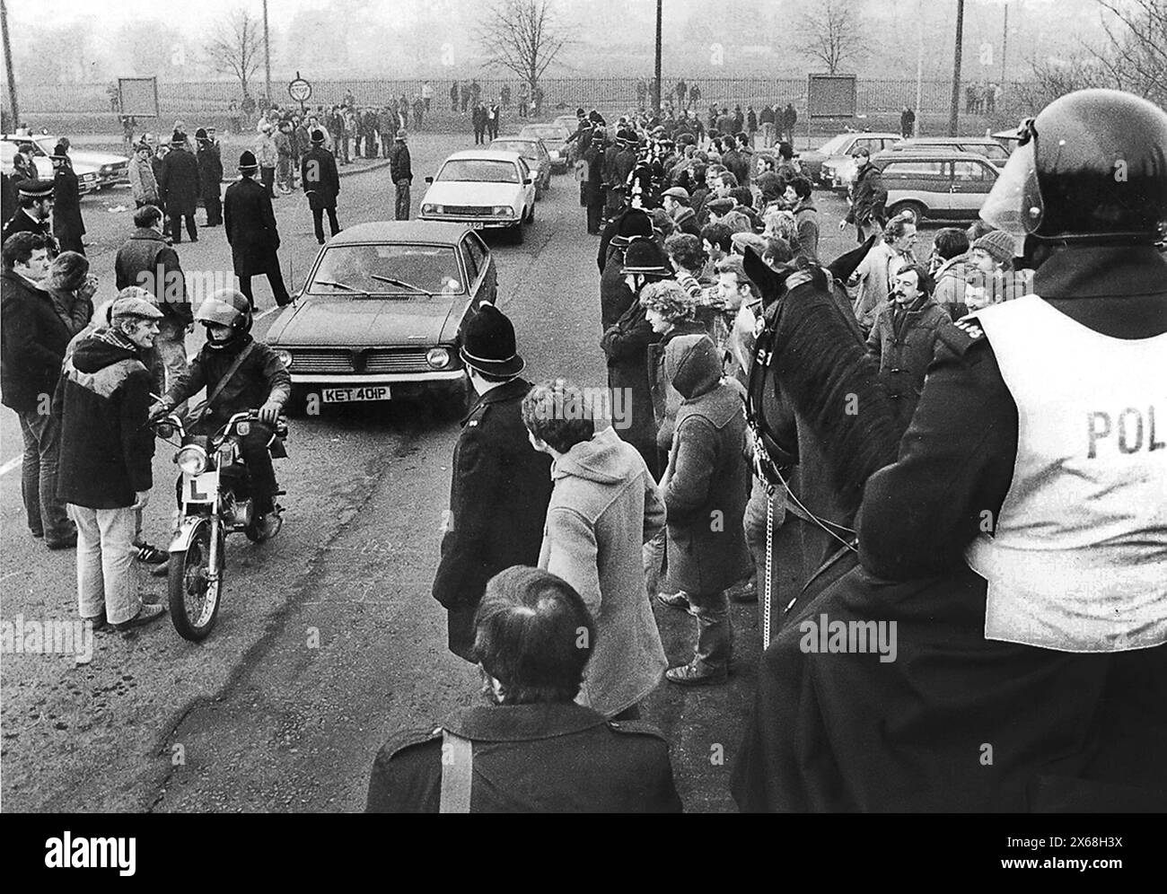 Flying picket Black and White Stock Photos & Images - Alamy
