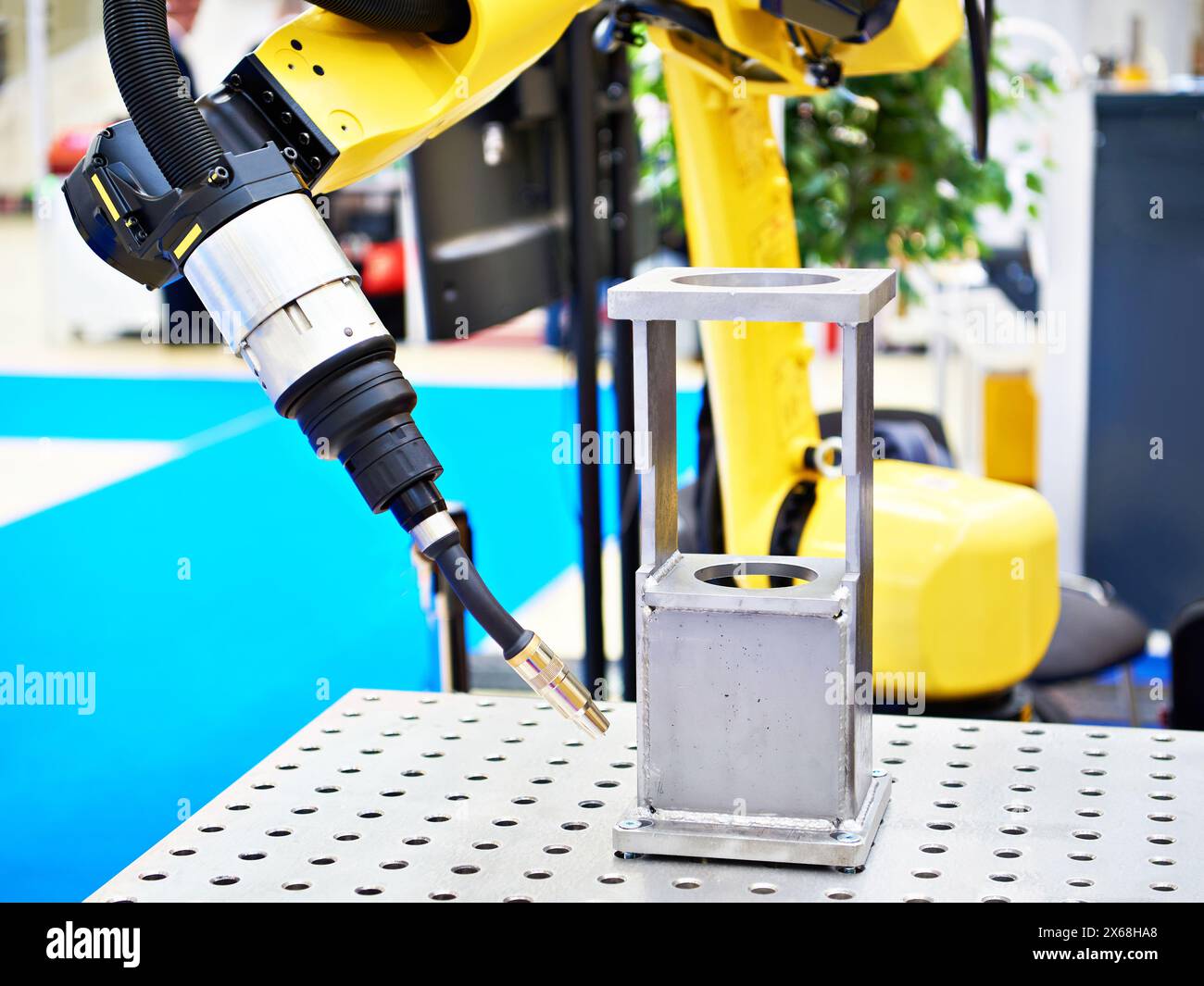 Industrial automated machinery robotic equipment hi-res stock ...