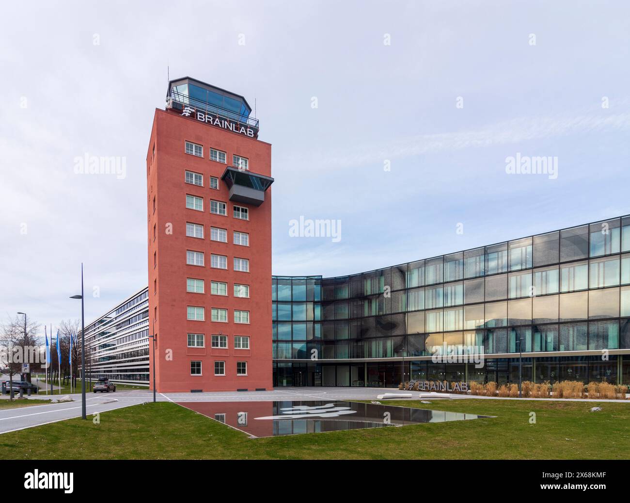 Brainlab tower hi-res stock photography and images - Alamy
