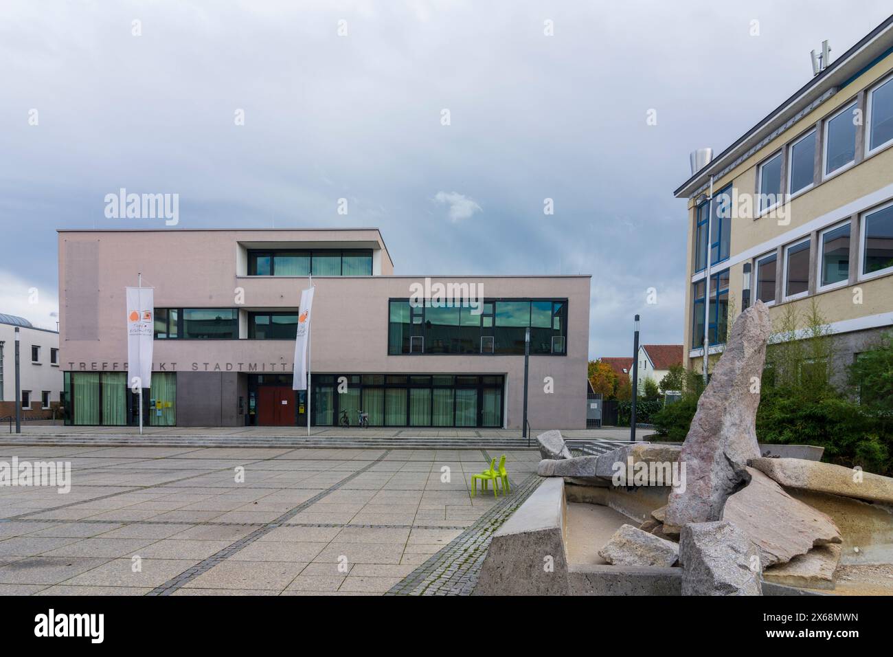 City hall treffpunkt stadtmitte hi-res stock photography and images - Alamy