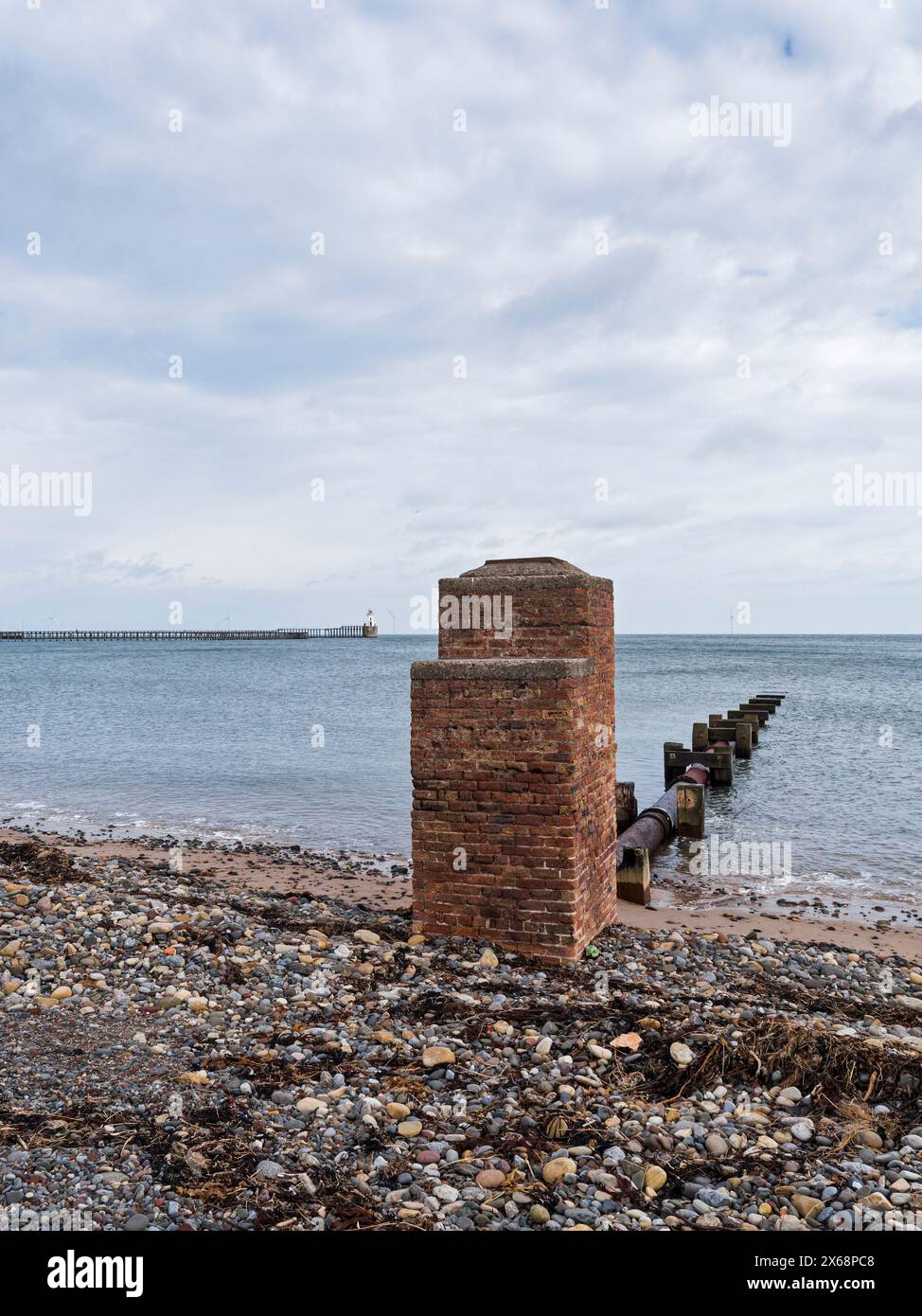 Blyth East Pier Lighthouse with copy space, built 1907 to guide ships ...