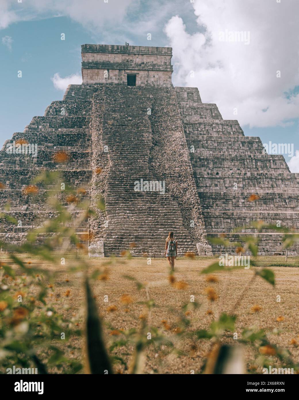 Iconic El Castillo pyramid at Chichen Itza, Tulum Stock Photo - Alamy