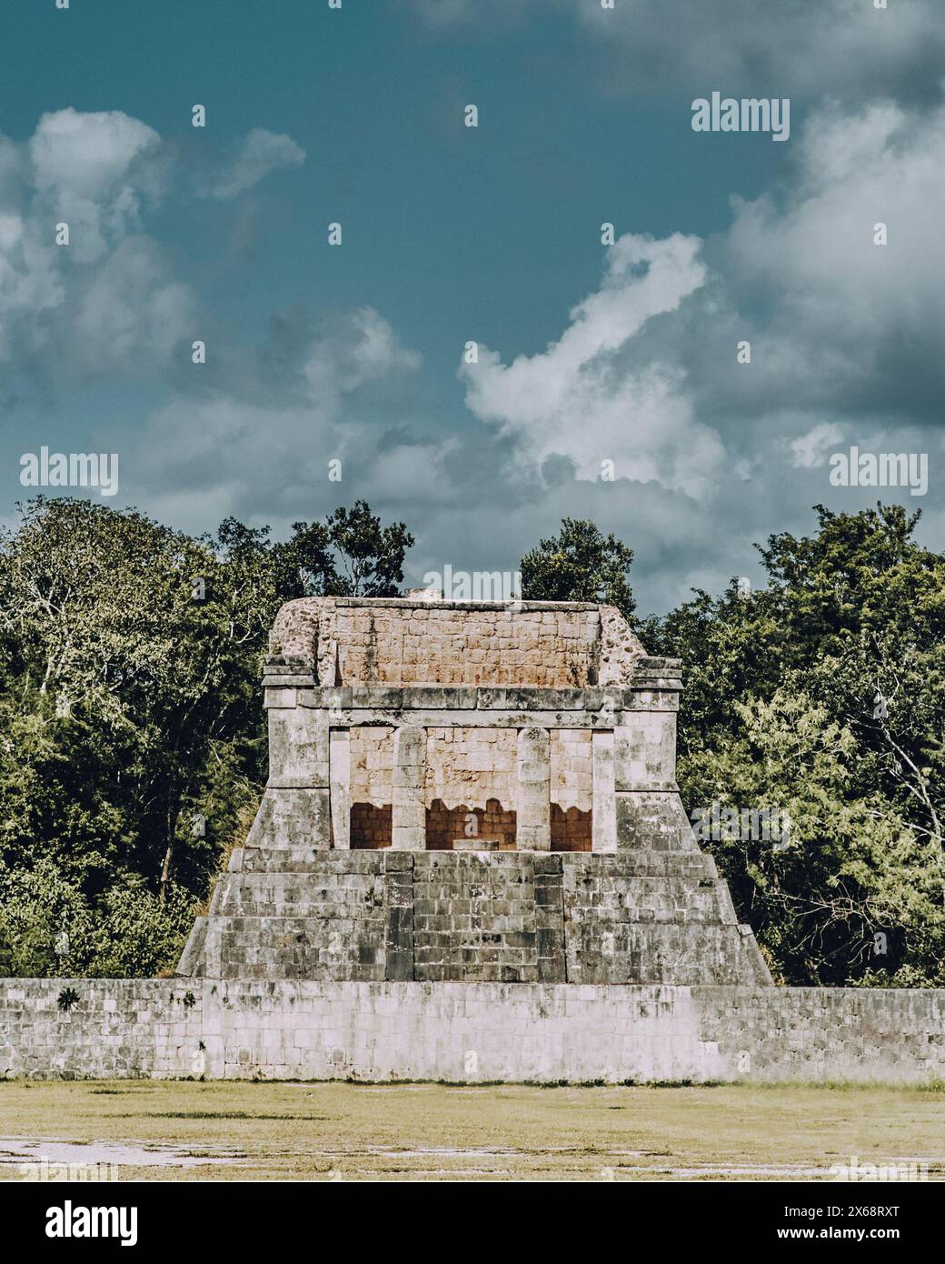 Ancient Mayan structure at Chichen Itza, Tulum, Mexico Stock Photo - Alamy
