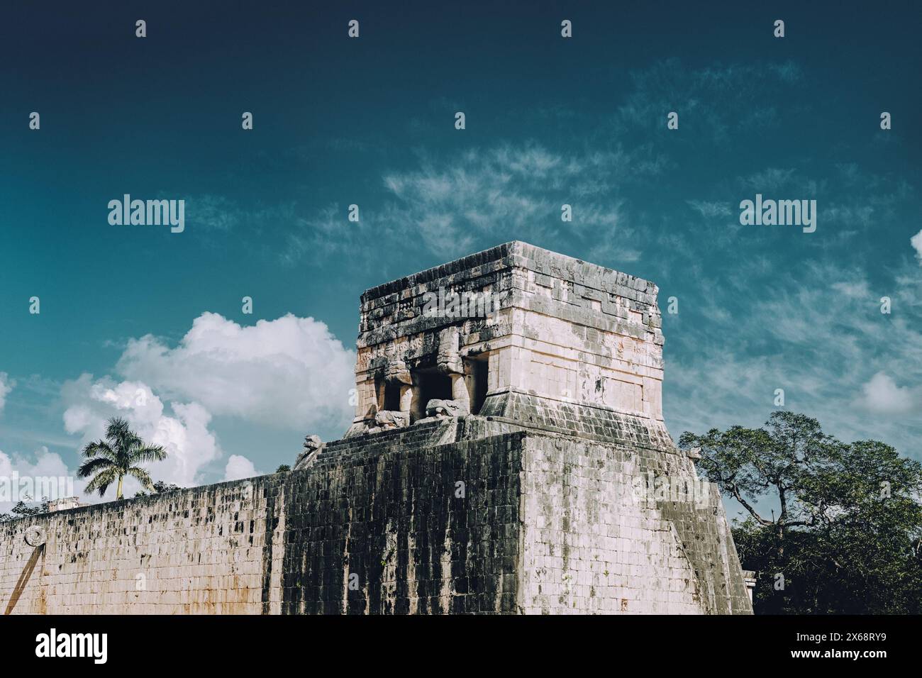 Ancient Mayan structure at Chichen Itza, Tulum, Mexico Stock Photo - Alamy