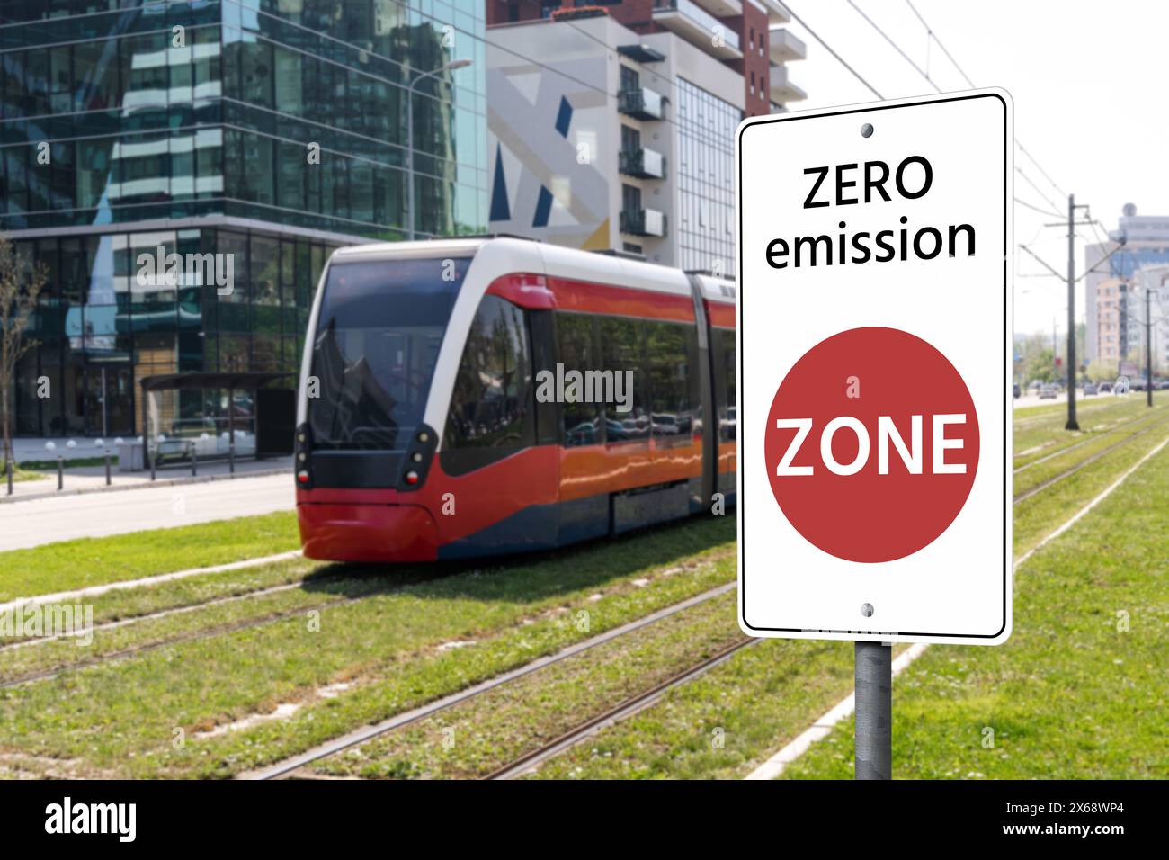 Road sign Zero emission ZONE. Clean mobility concept Stock Photo - Alamy