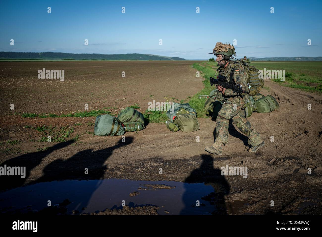 Campia Turzii, Romania. 13th May, 2024. Bundeswehr paratroopers from ...
