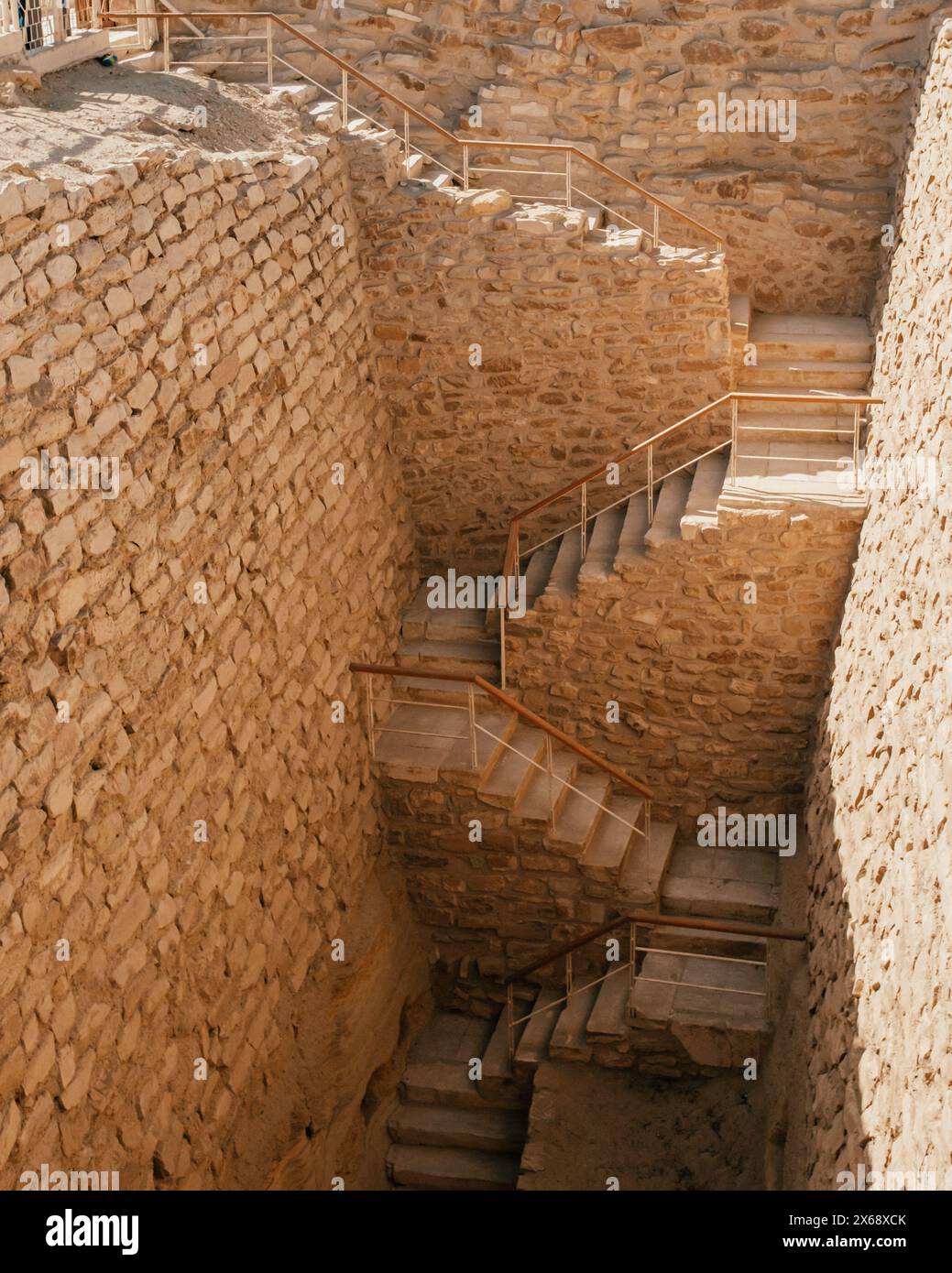 Egyptian pyramid construction techniques hi-res stock photography and ...