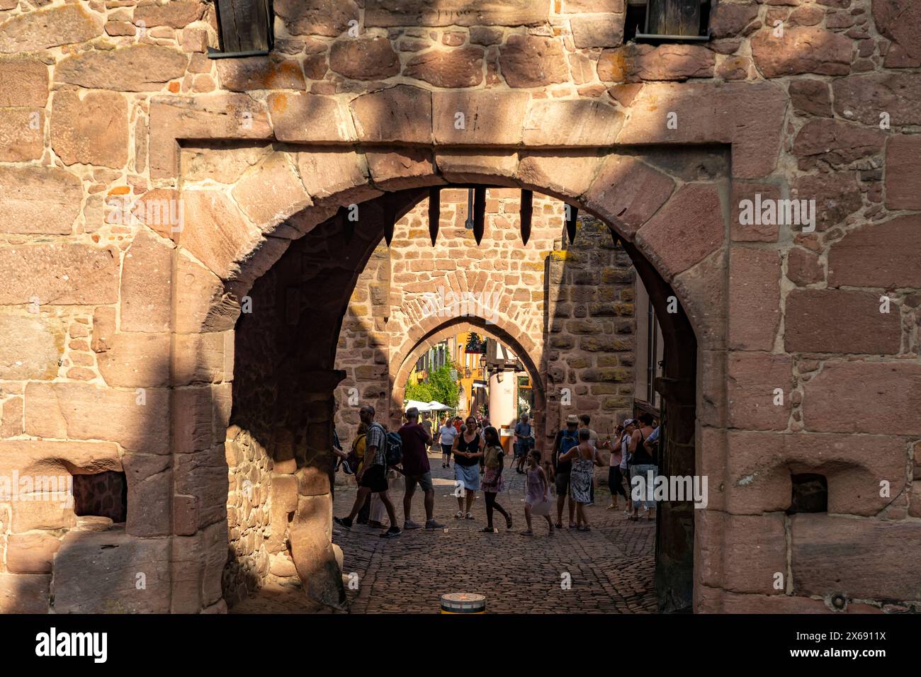The upper gate of La Porte Haute in Riquewihr, Alsace, France Stock ...