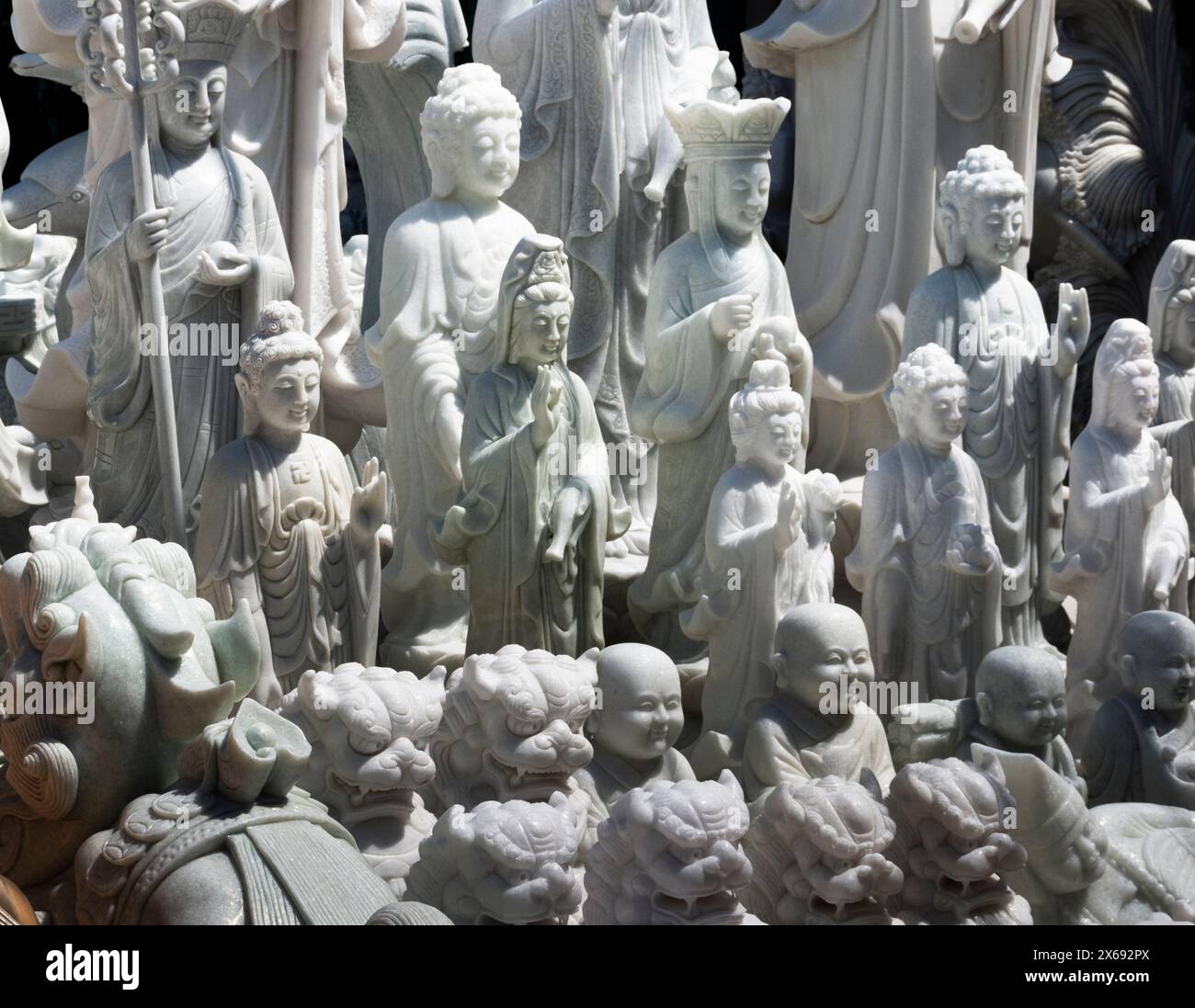 Marble mountain - Souvenir stall Stock Photo - Alamy