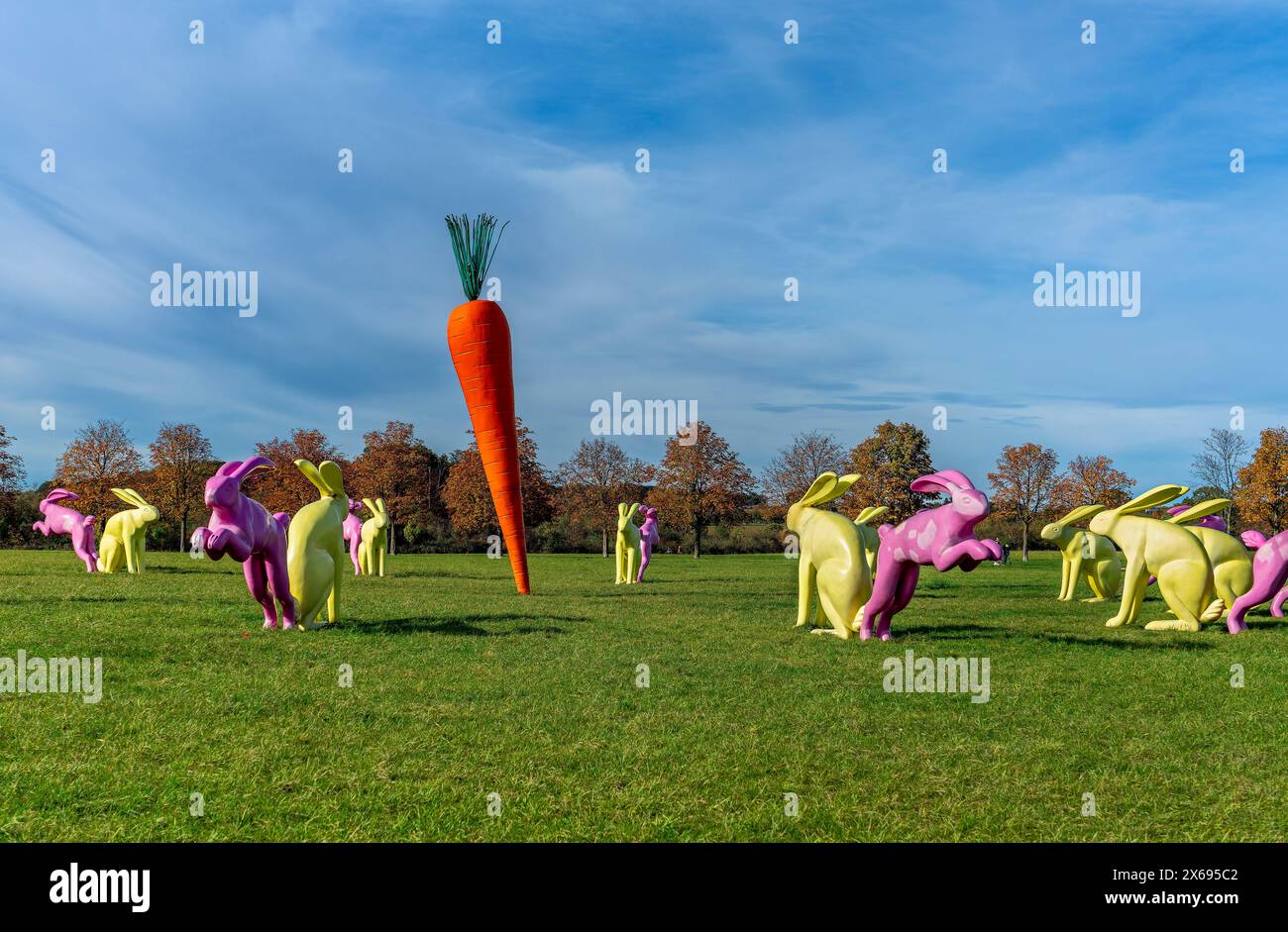 Ostfildern - Scharnhauser Park, the sitting and flitting rabbits by the ...