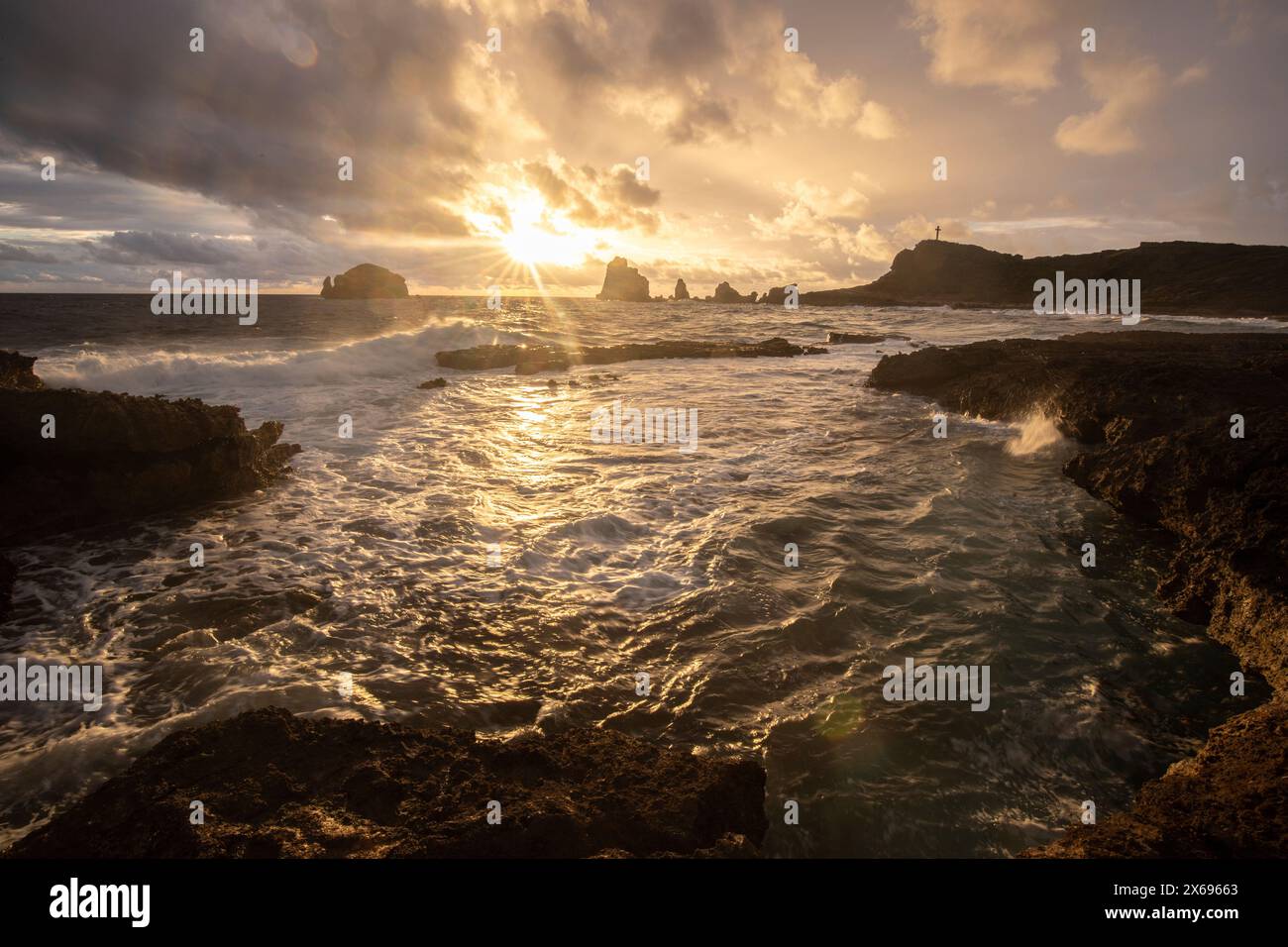 Pointe des Chateaux with view of Pointes des Colibris, Rough coast and ...