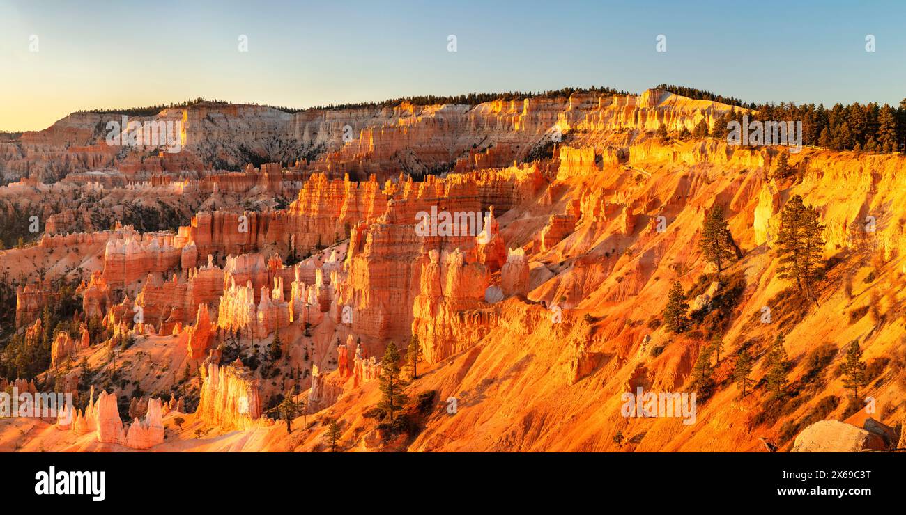 Bryce Amphitheater at sunrise, Bryce Canyon National Park, Colorado ...