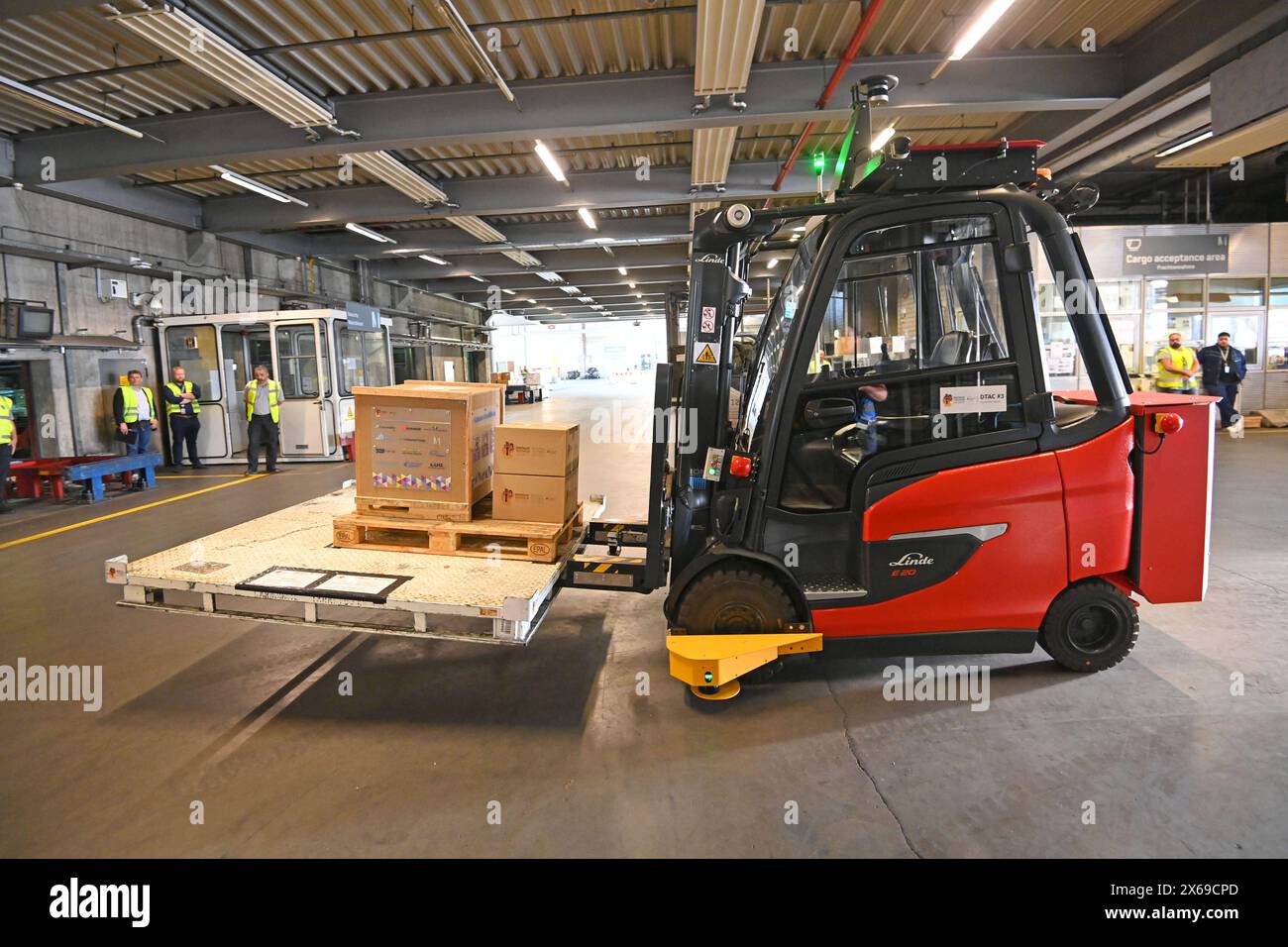Digitales Testfed Air Cargo / Autonomes Luftfrachtlagerhandling am 13. ...