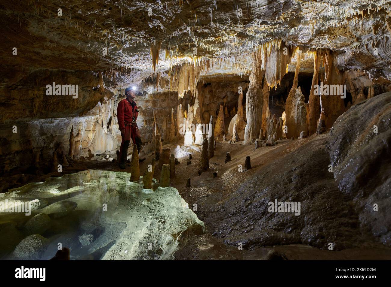 Edge lake hi-res stock photography and images - Alamy