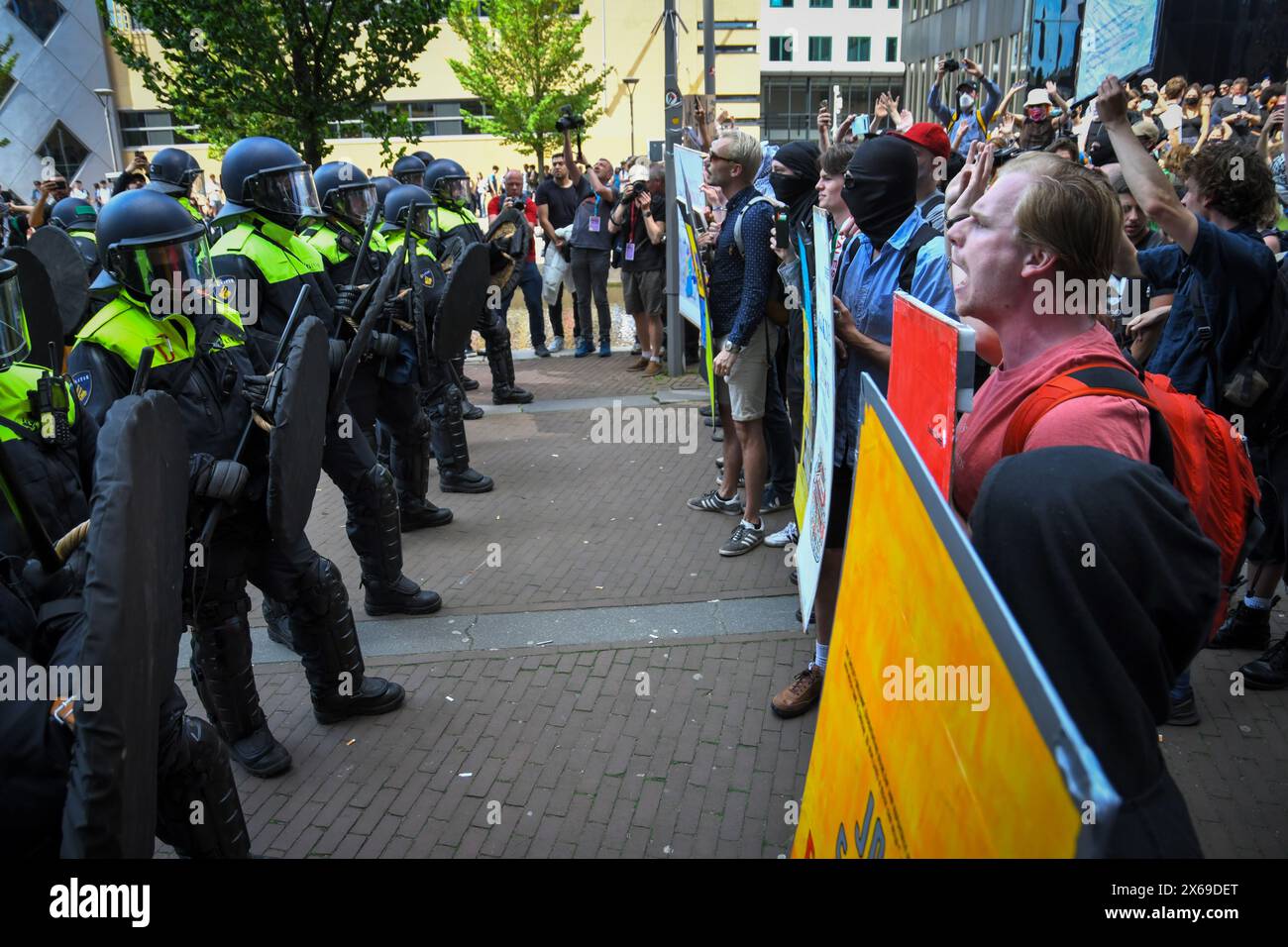 Protest roeterseiland amsterdam hi-res stock photography and images - Alamy