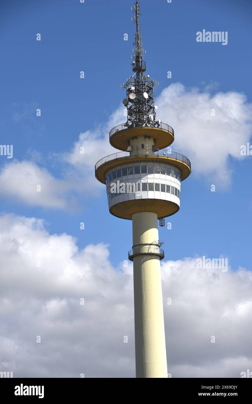 Height 107 meters hi-res stock photography and images - Alamy