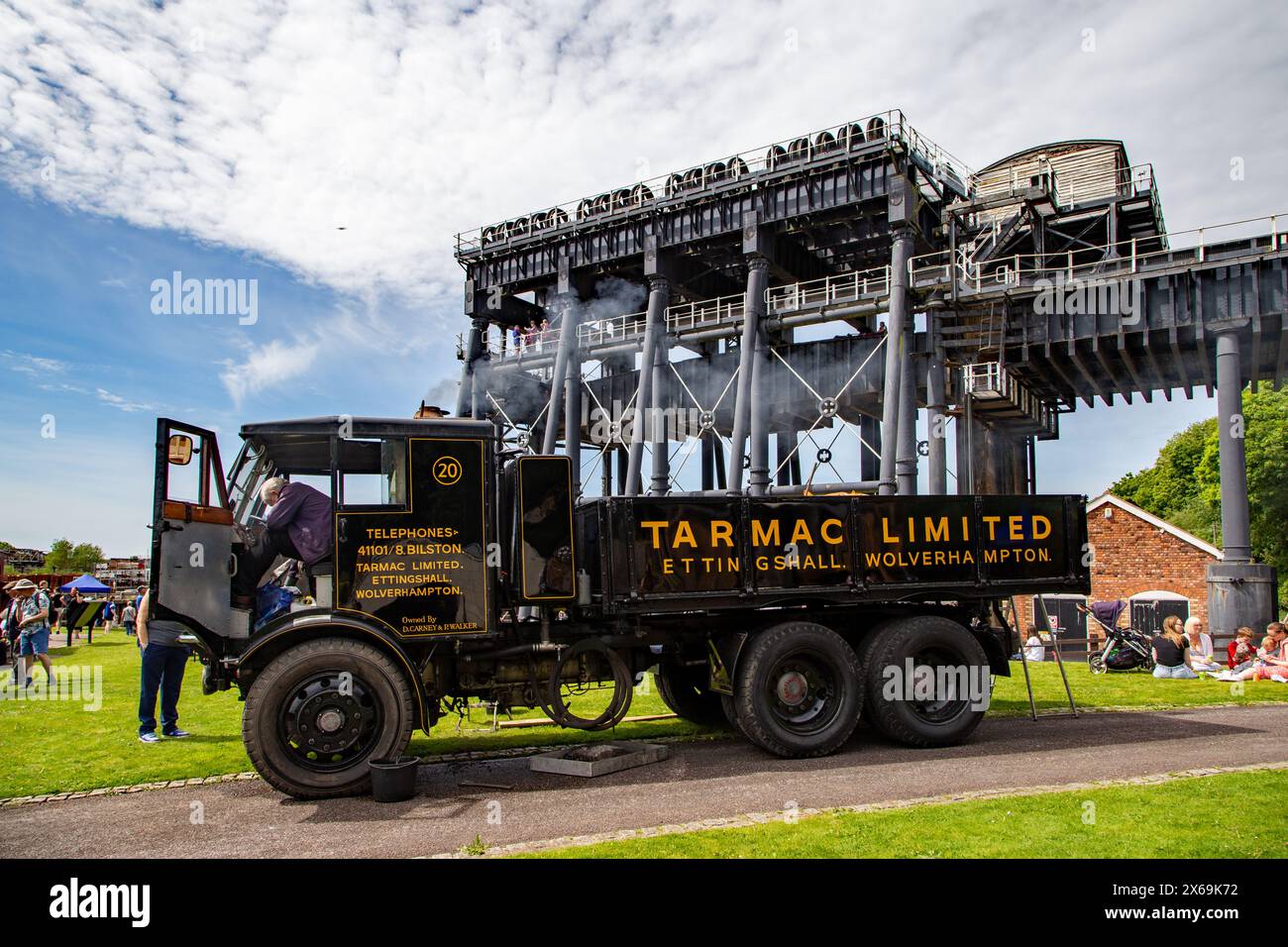Tarmac classic vintage wagon lorry at the Anderton boat lift open day ...