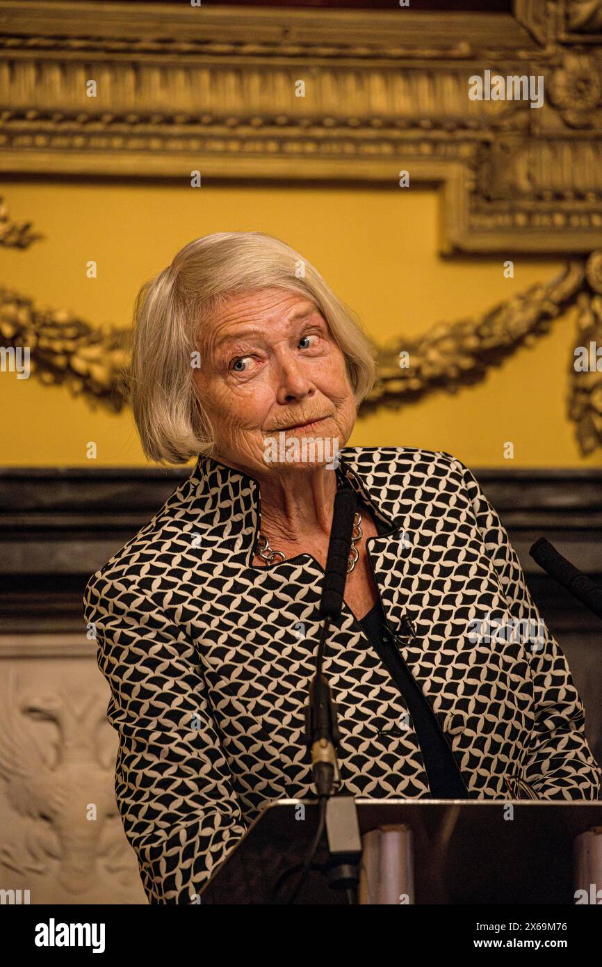 Bbc chief correspondent kate adie hi-res stock photography and images ...
