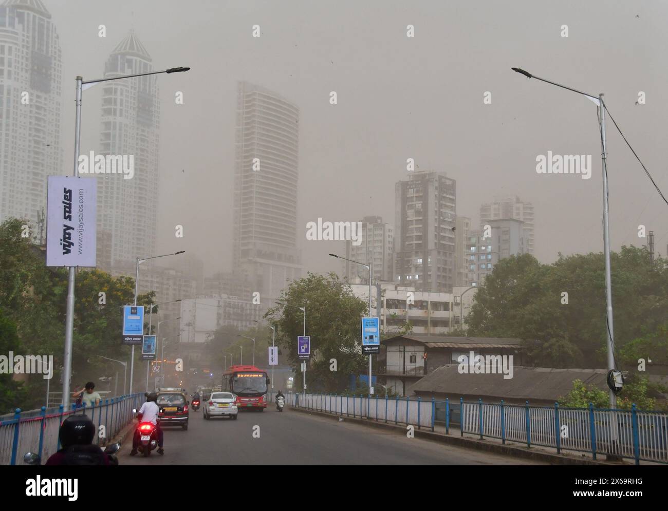 Dust strom hi-res stock photography and images - Alamy