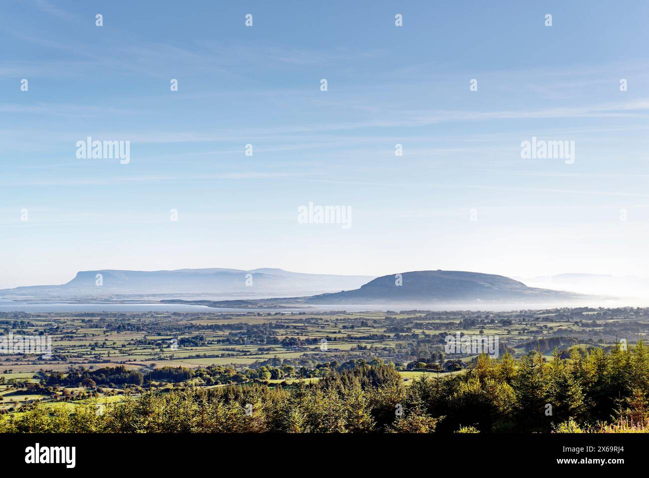 Queen maeves tomb hi-res stock photography and images - Alamy