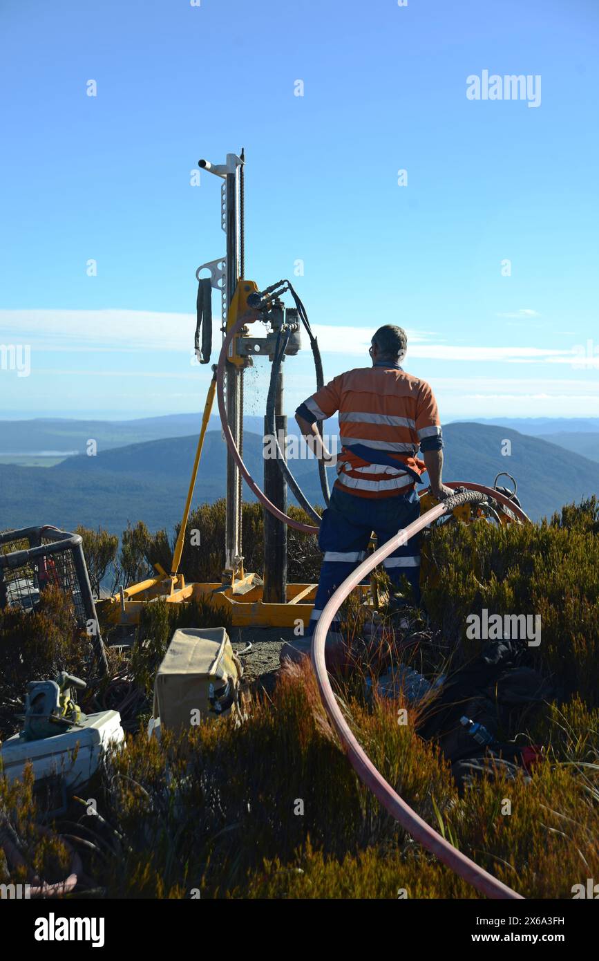 Seismic hi-res stock photography and images - Alamy