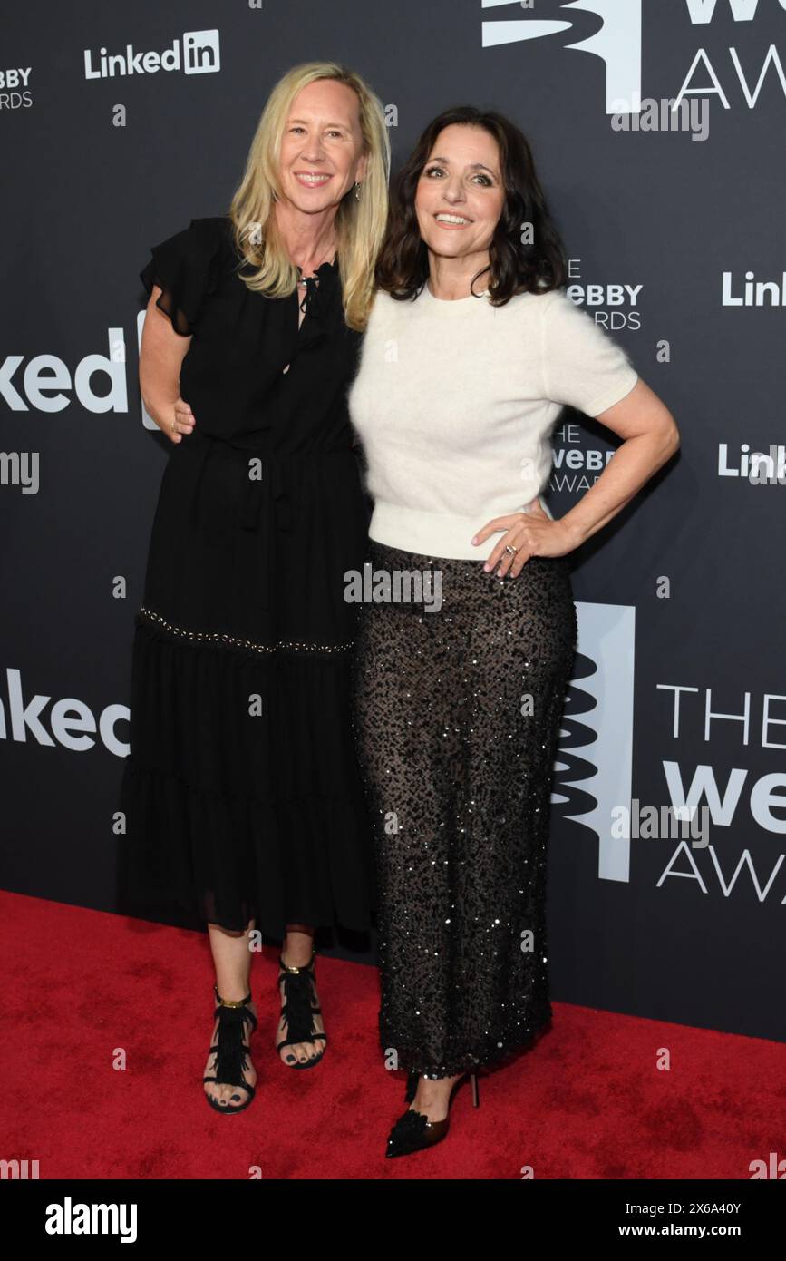 Julia kaplan hi-res stock photography and images - Alamy