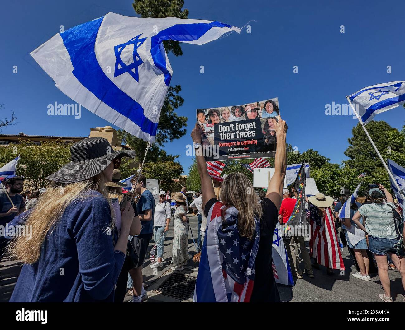 Palo Alto, California, U.S.A. 12th May, 2024. Israel and American flags ...