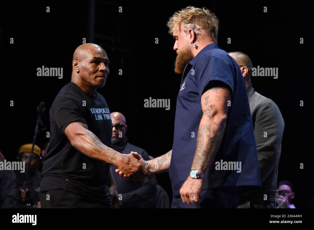Mike tyson jake paul conference hi-res stock photography and images - Alamy