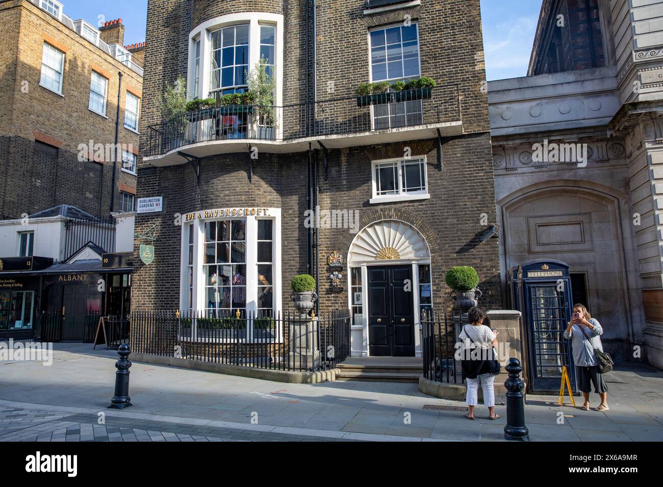 Ede & Ravencroft store, London's oldest clothing tailor established ...