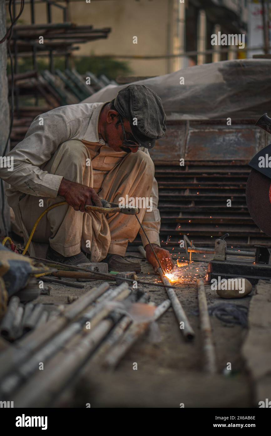 Poor welding hi-res stock photography and images - Alamy