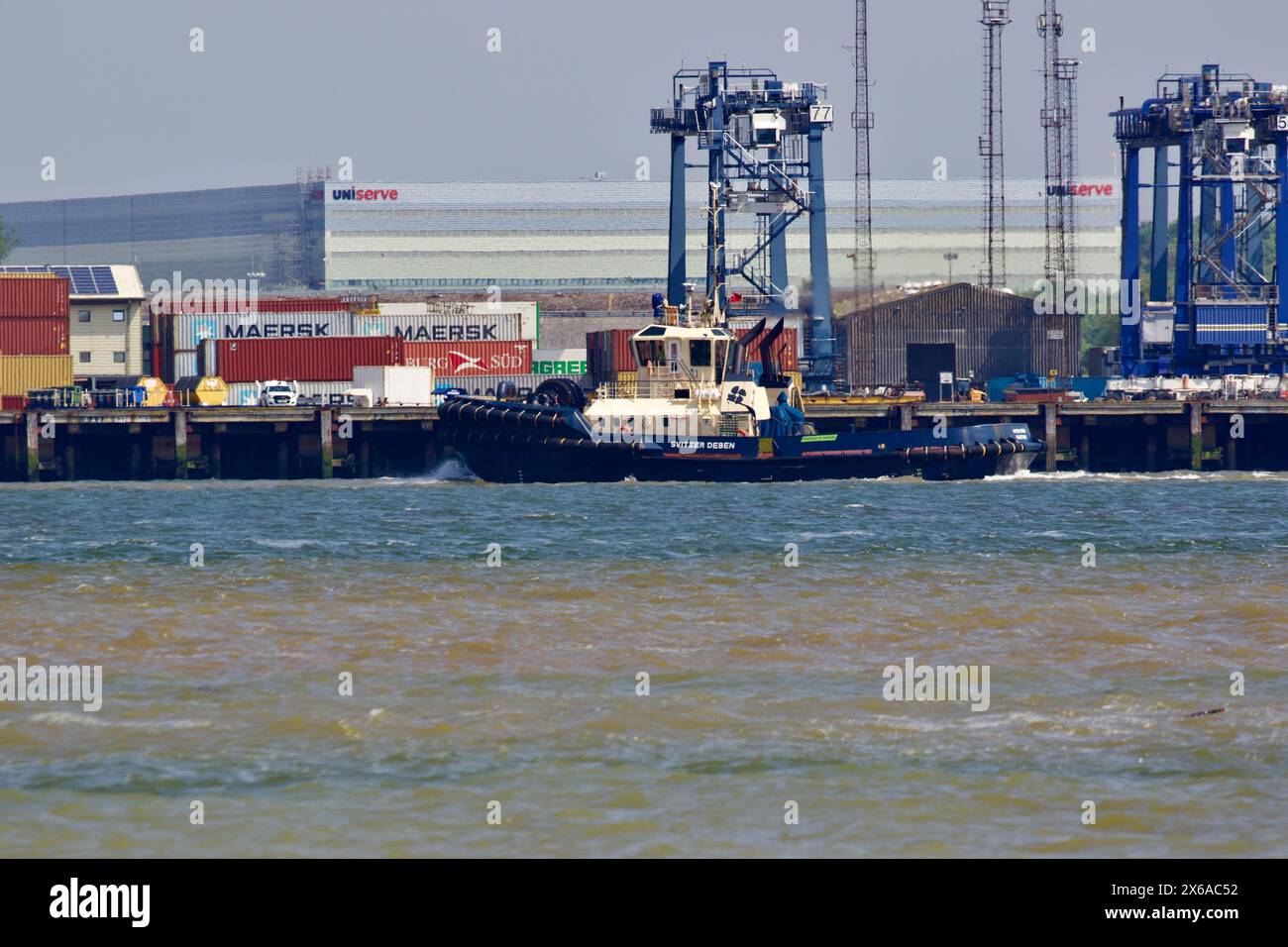 Tug boat Svitzer Deben working ay the Port of Felixstowe Stock Photo ...