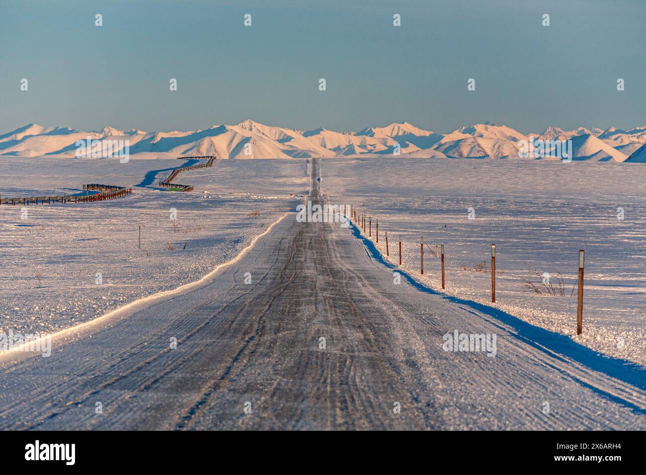 Oil exploration in the Arctic, oil pipeline, Trans Alaska Pipeline ...