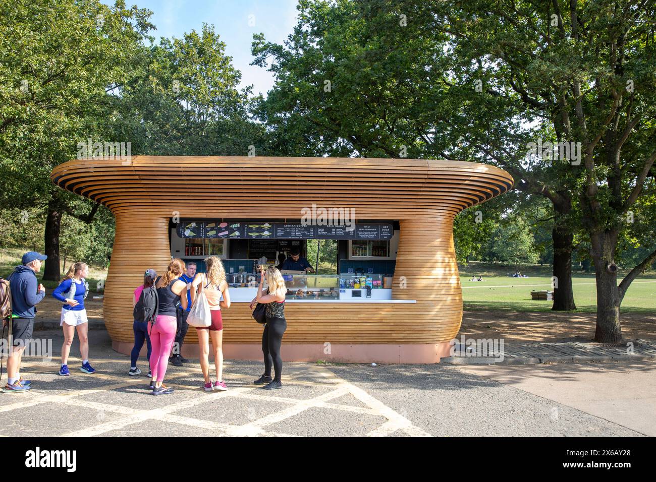 Hyde Park London, young people buy refreshments from food stall in Hyde ...