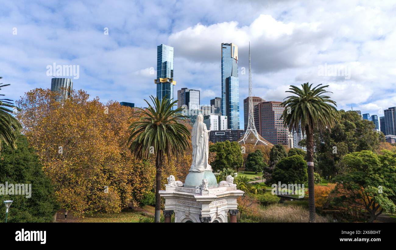 Melbourne Australia. Queen Victoria statue standing in the Queen ...