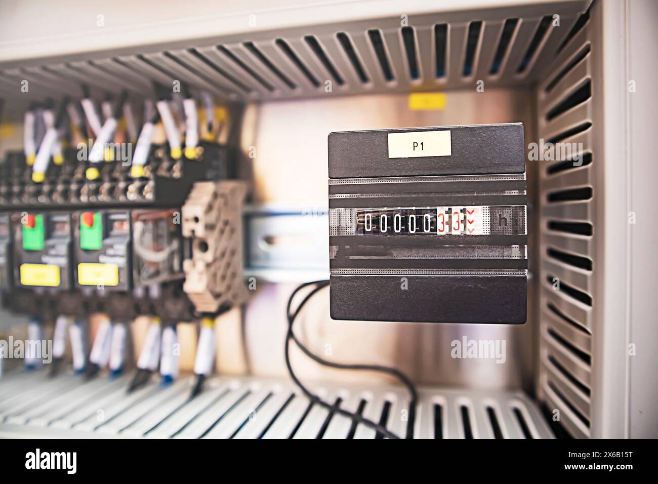 Machine usage statistics hi-res stock photography and images - Alamy