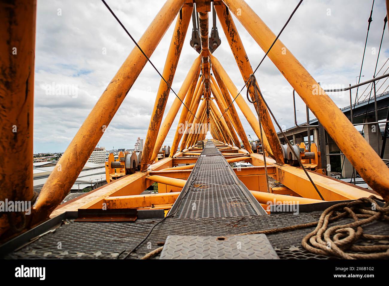 Check the tower crane load sensor for weight at the pulley of the front ...
