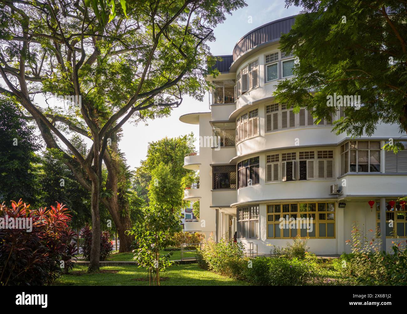 Streamline moderne architecture hi-res stock photography and images - Alamy