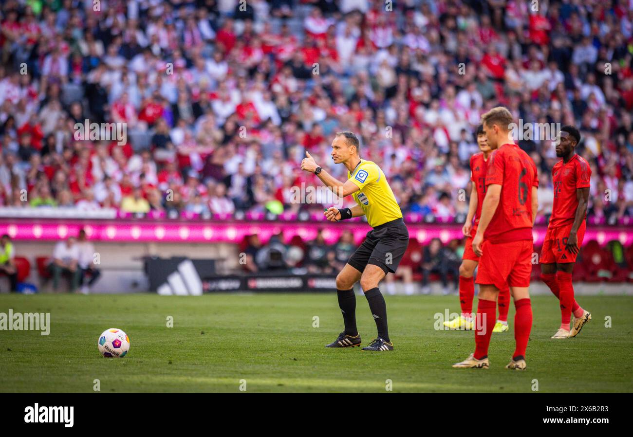 Munich, Germany.12th Mai 2024. Schiedsrichter Bastian Dankert FC Bayern ...