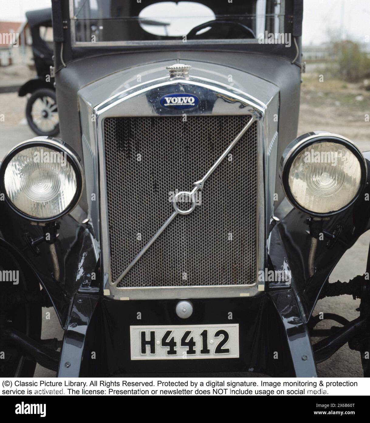 Old volvo car hi-res stock photography and images - Alamy