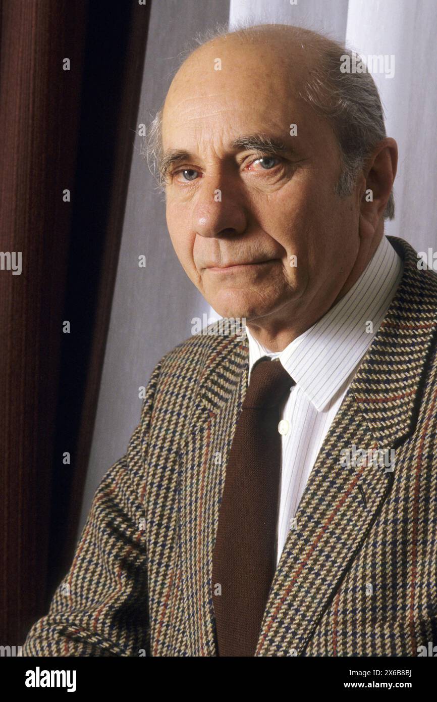 DUBY Georges - Date : 19940601 ©John Foley/Opale.photo Stock Photo - Alamy