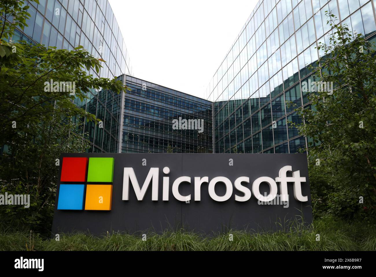 Microsoft headquarters paris hi-res stock photography and images - Alamy