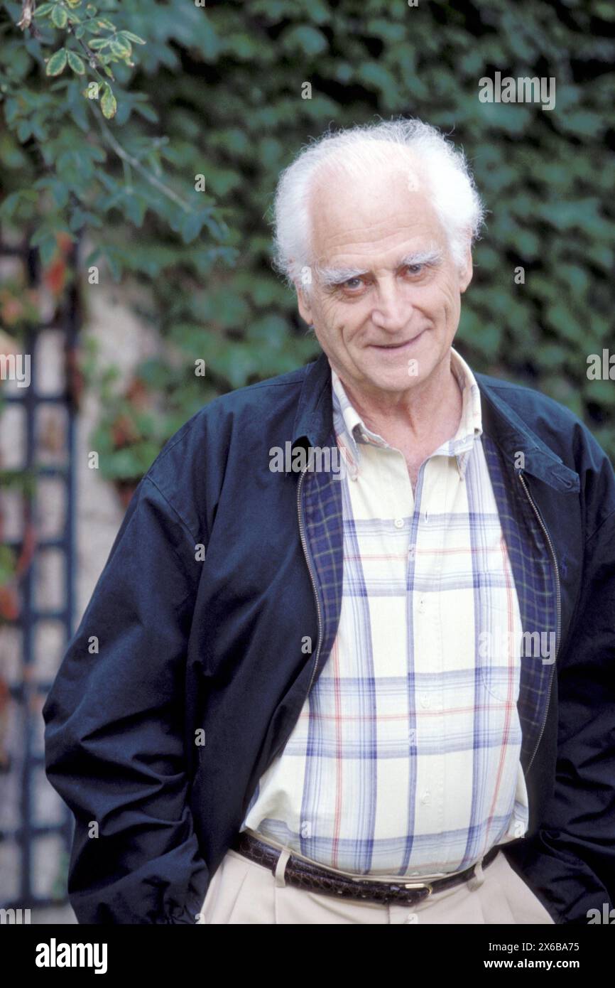Michel SERRES - Date : 19940901 ©John Foley/Opale.photo Stock Photo - Alamy