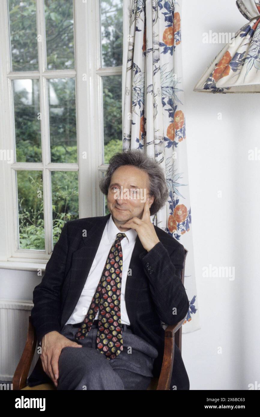 ZELDIN Theodore - Date : 19940614 ©John Foley/Opale.photo Stock Photo ...