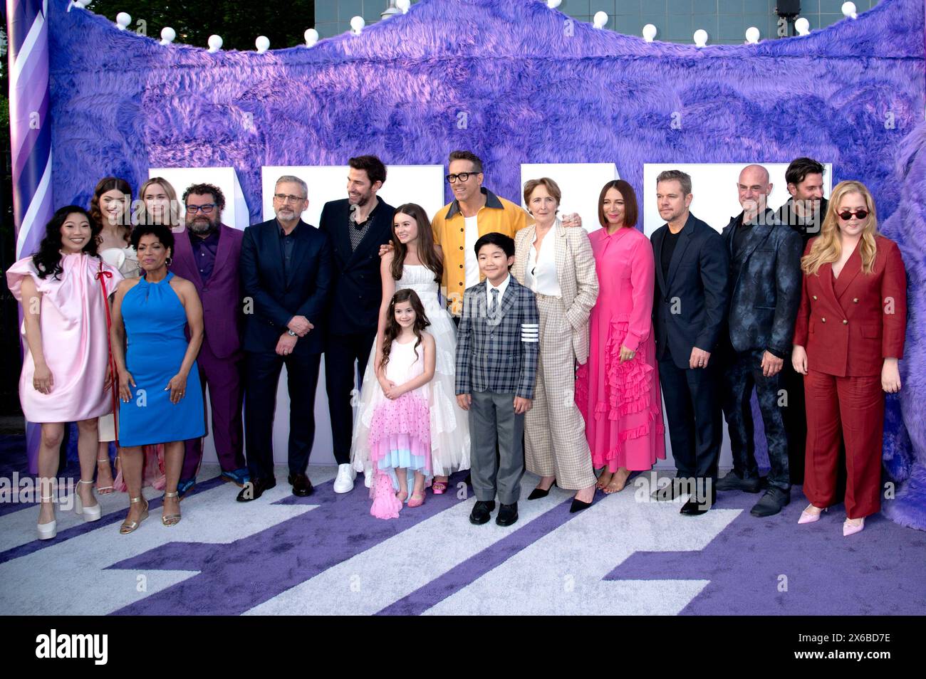 Awkwafina, Catharine Daddario, Emily Blunt, Liza Colon-Zayas, Bobby ...
