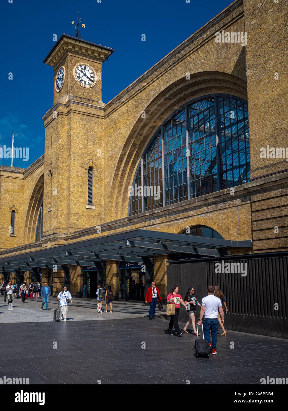 London King's Cross Station, King's Cross London - Kings Cross Railway ...