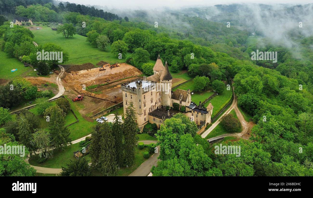 Chateau de puymartin hi-res stock photography and images - Alamy