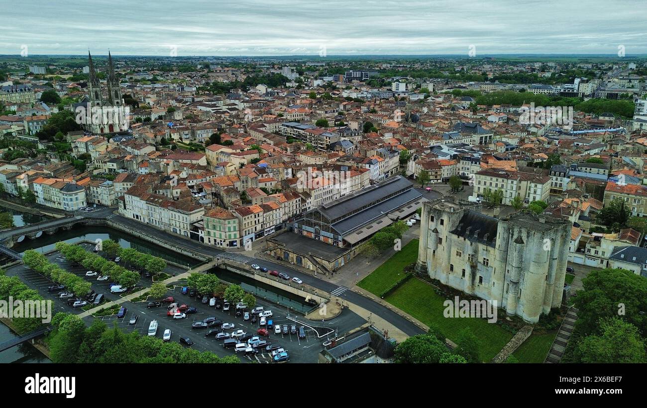Dungeon of niort hi-res stock photography and images - Alamy