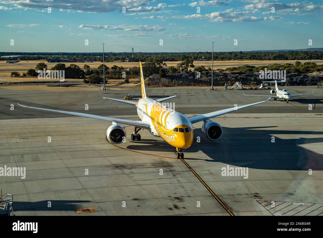 Perth airport terminal australia hi-res stock photography and images ...
