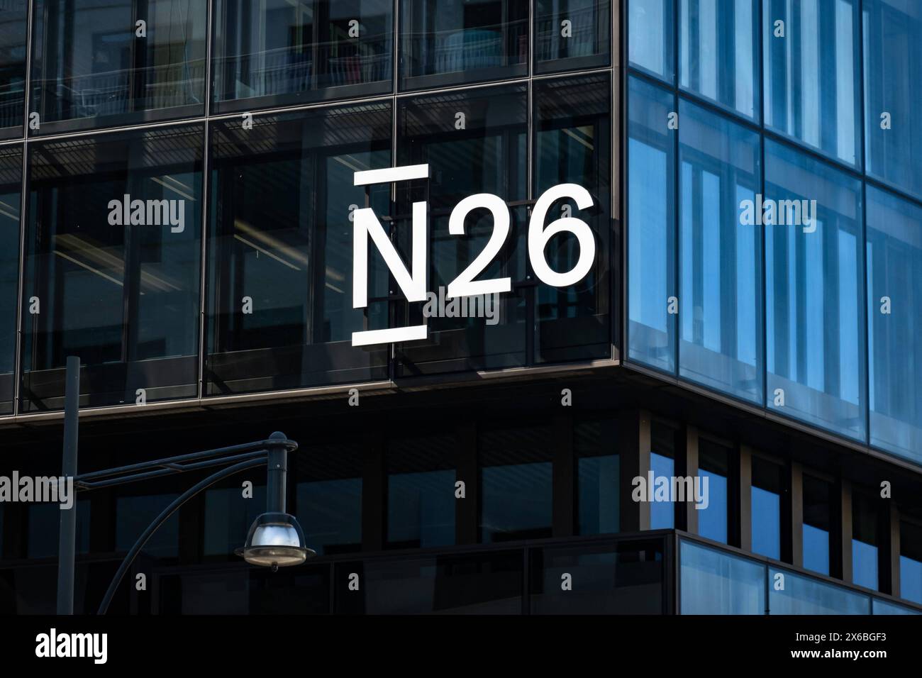 Das Logo der Bank N26 in Berlin am 13. Mai 2024. Bank N26 *** The logo of Bank N26 in Berlin on ...