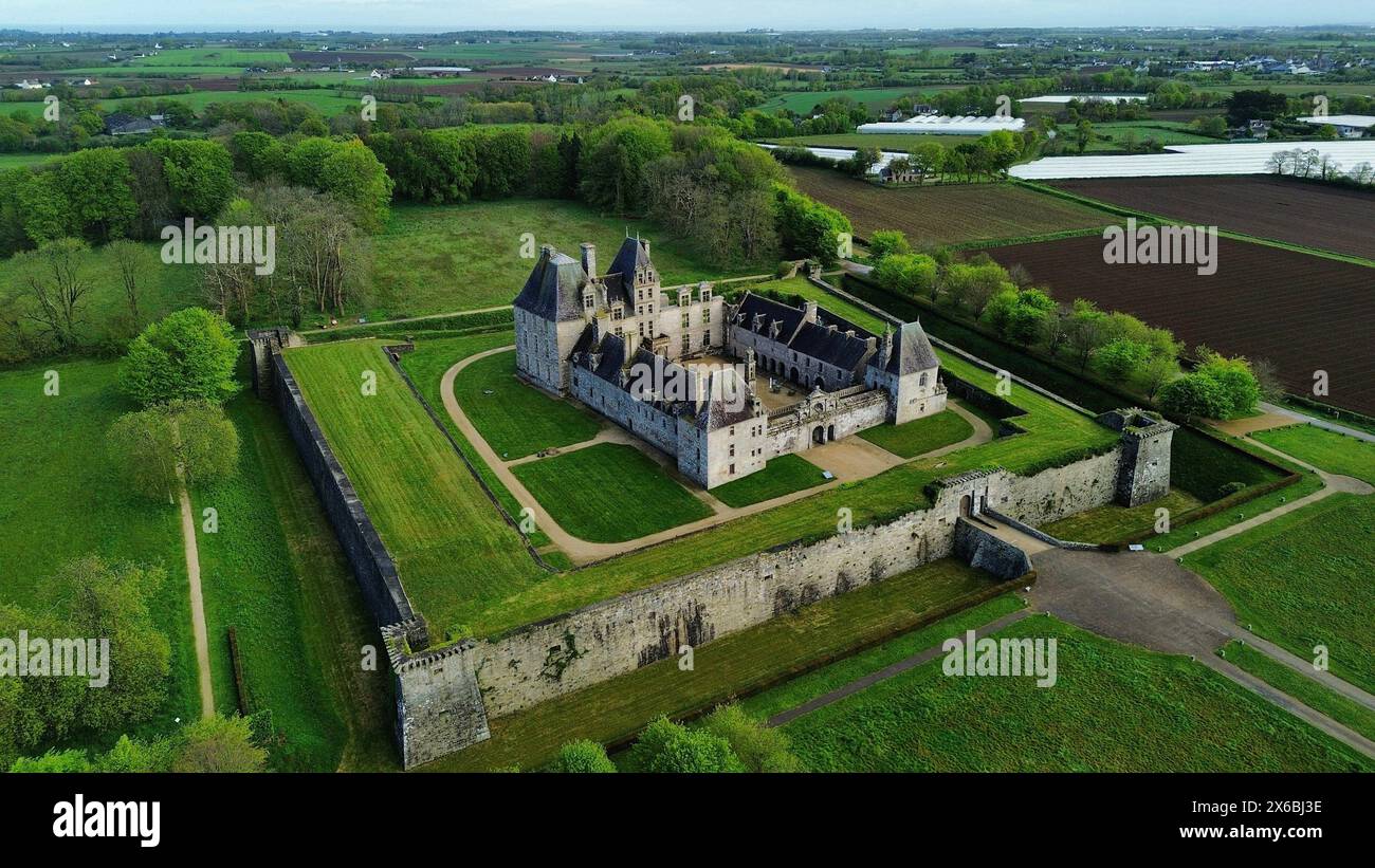 Kerjean castle france hi-res stock photography and images - Alamy
